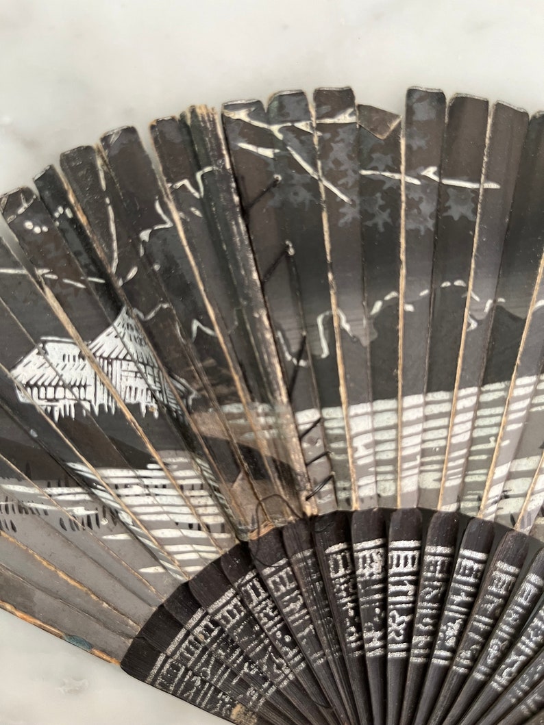 Vintage Asian Folding Paper Fan With Landscape - Etsy