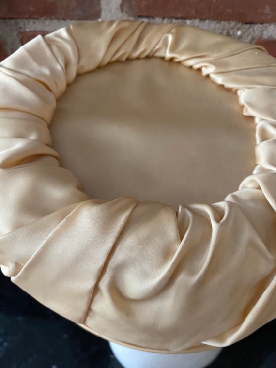 1960s Chez Original Two Tone Satin Toque Hat - Gem