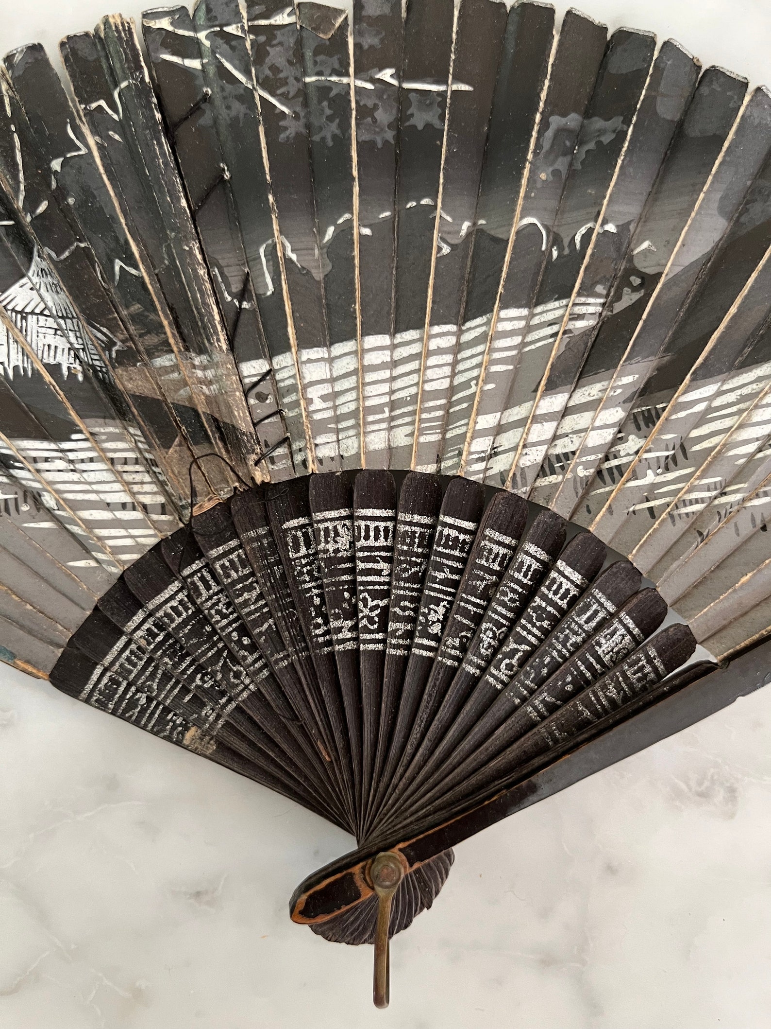 Vintage Asian Folding Paper Fan With Landscape - Etsy