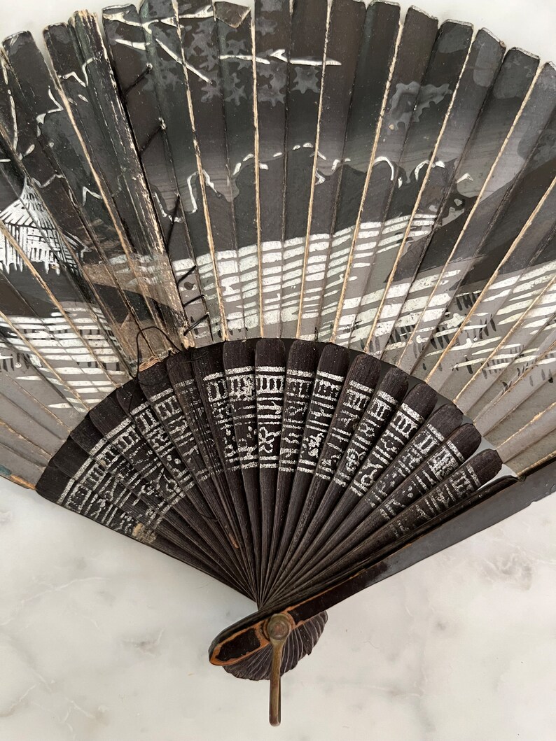 Vintage Asian Folding Paper Fan With Landscape - Etsy