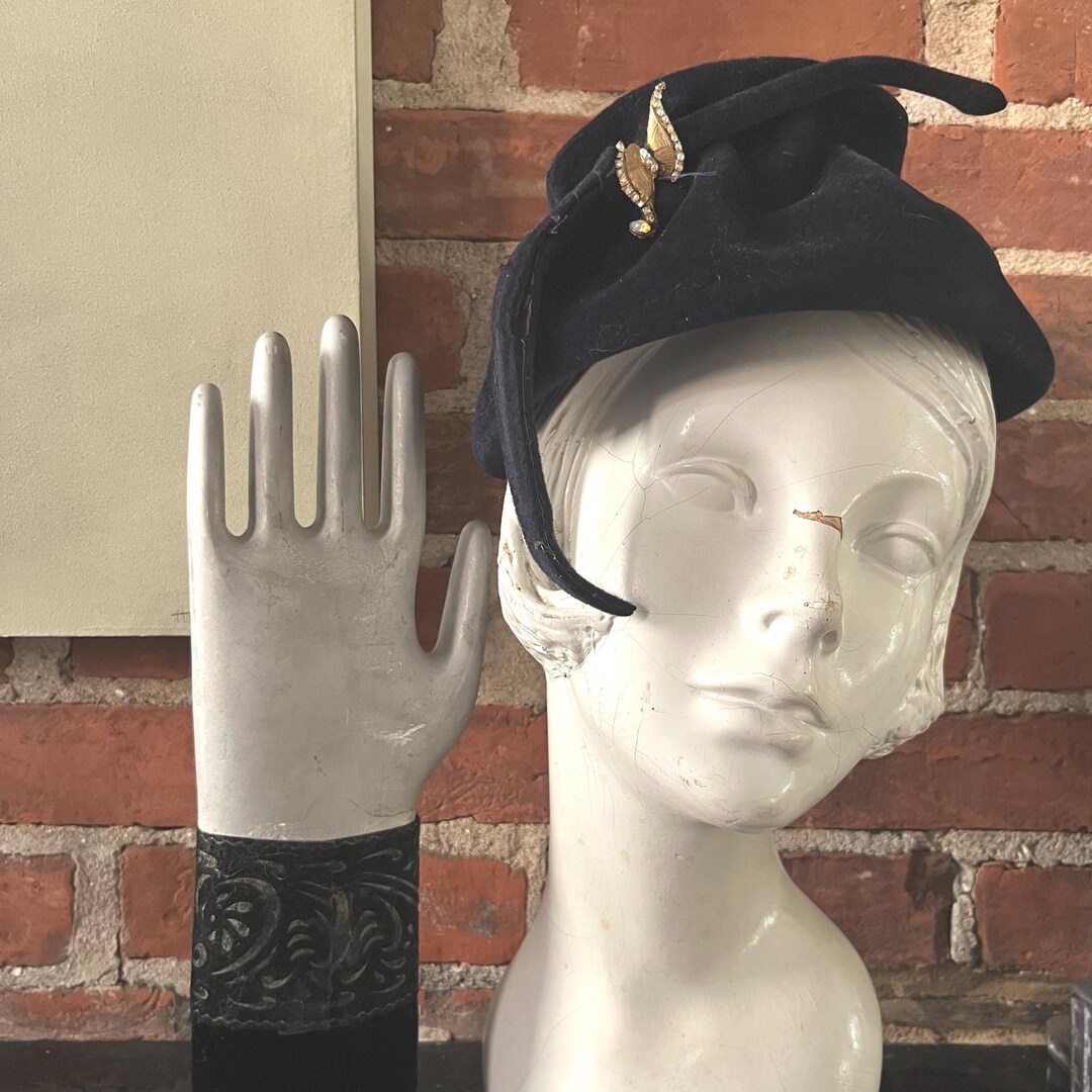 1940s Navy Velvet Toque With Rhinestone Butterfly Pin - Etsy