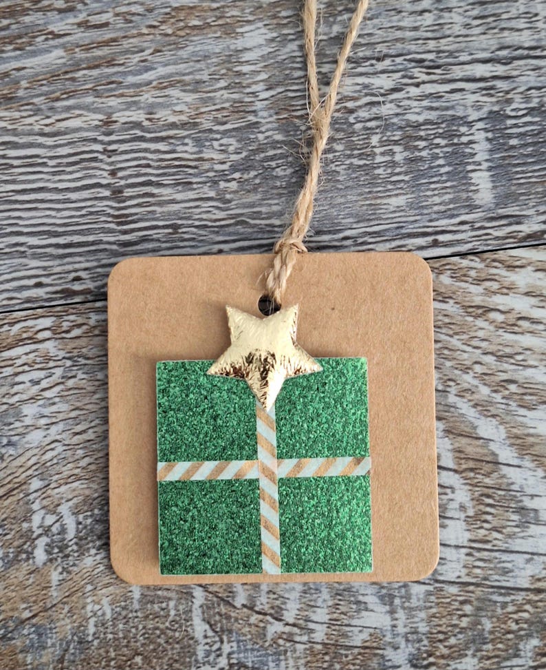 Handmade Present Gift Tags: Solid Mix Christmas Presents With Star ...