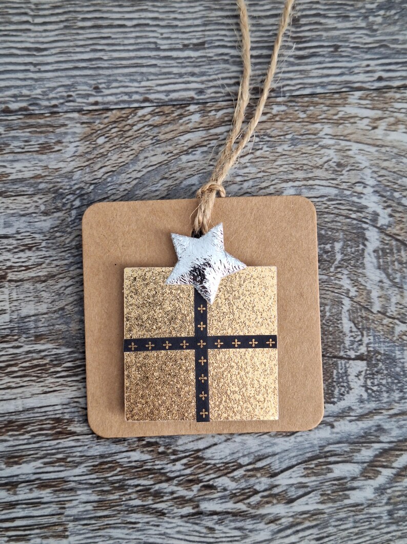 Handmade Present Gift Tags: Solid Mix Christmas Presents With Star ...