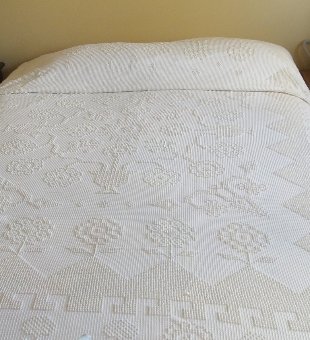 Vintage White Hobnail Bedspread Full/queen 1960s Bates Fringed Tufted ...