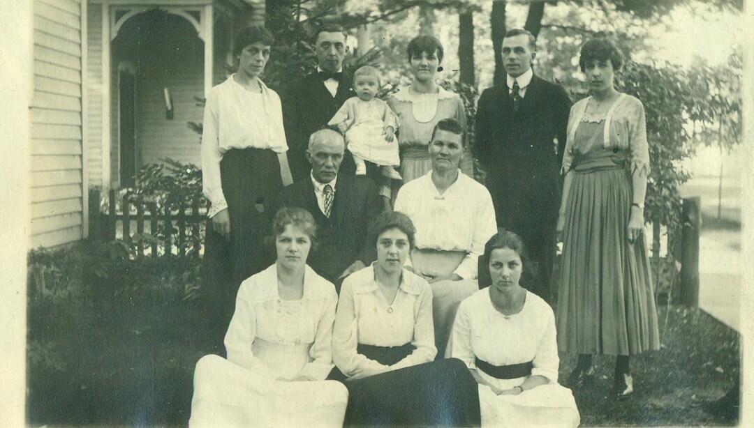 Early 1920s Family Group Photo Sisters Brothers Parents Baby Antique ...
