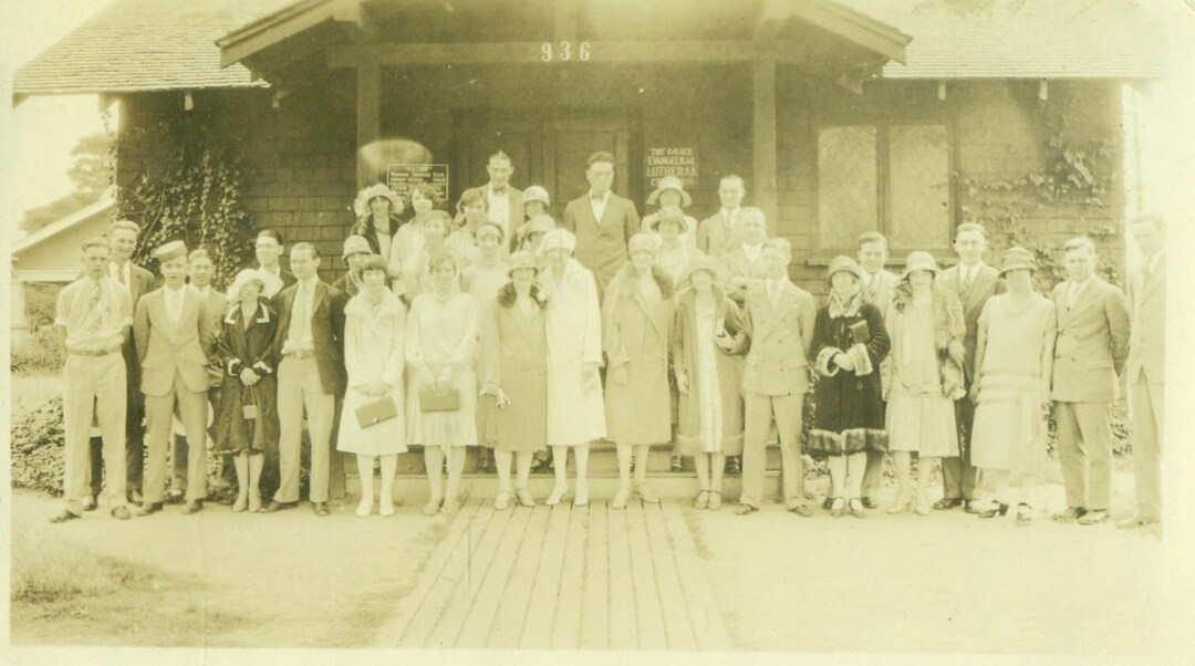 1920s Lutheran Flappers Group Photo Men Women Well Dressed Church 20s ...