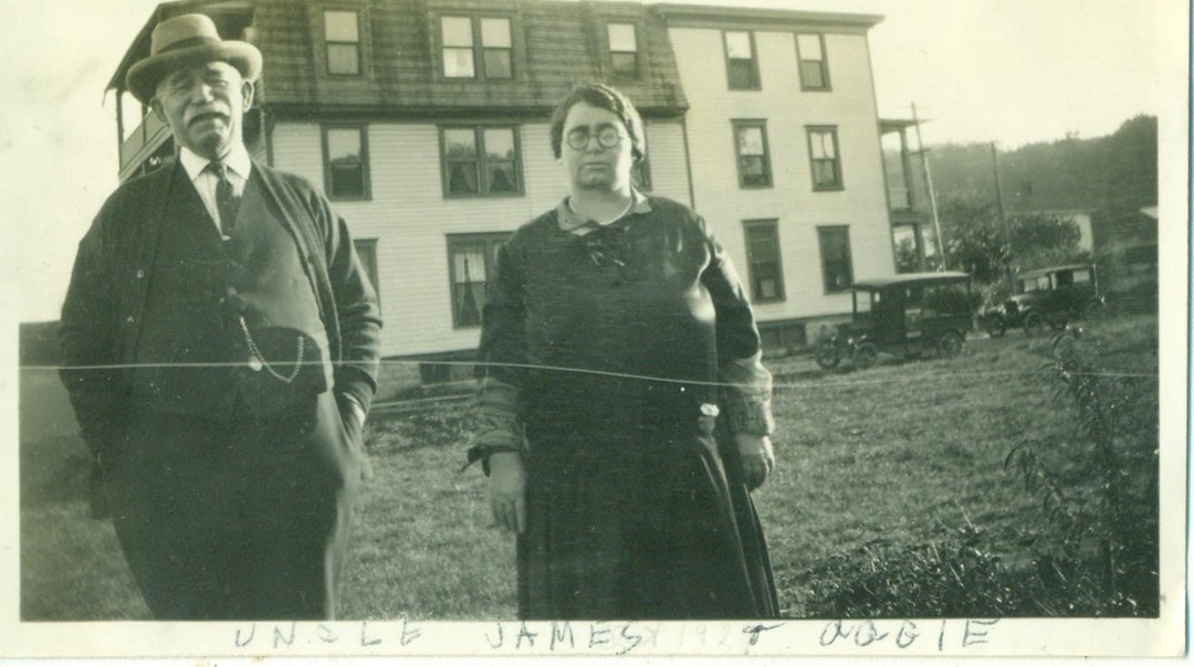 1927 Uncle James and Aggie Old Portly Husband Wife Cars Building 20s ...