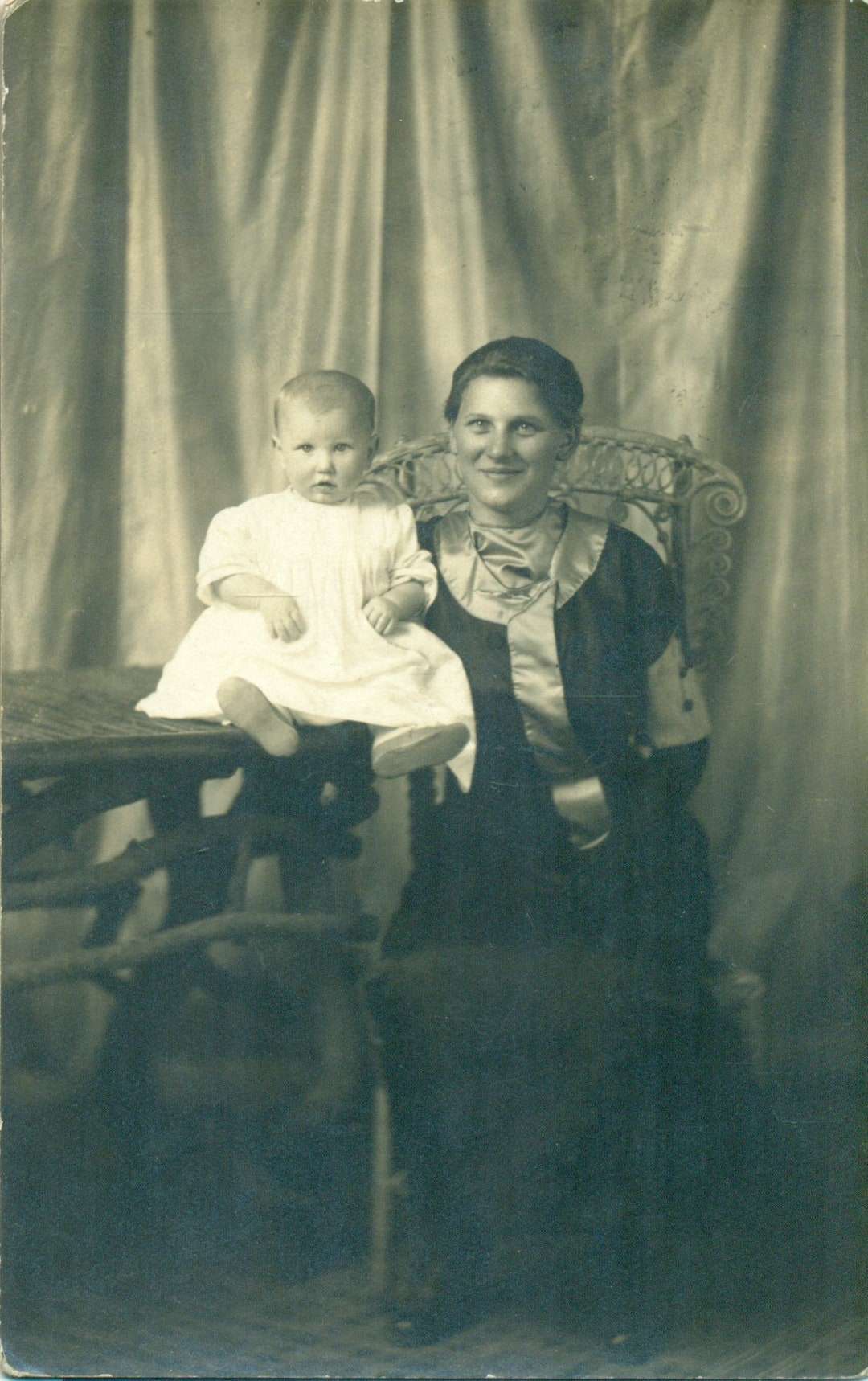 Elegant Big Sister Mary Miller With Baby Hanna WA State Mailed - Etsy