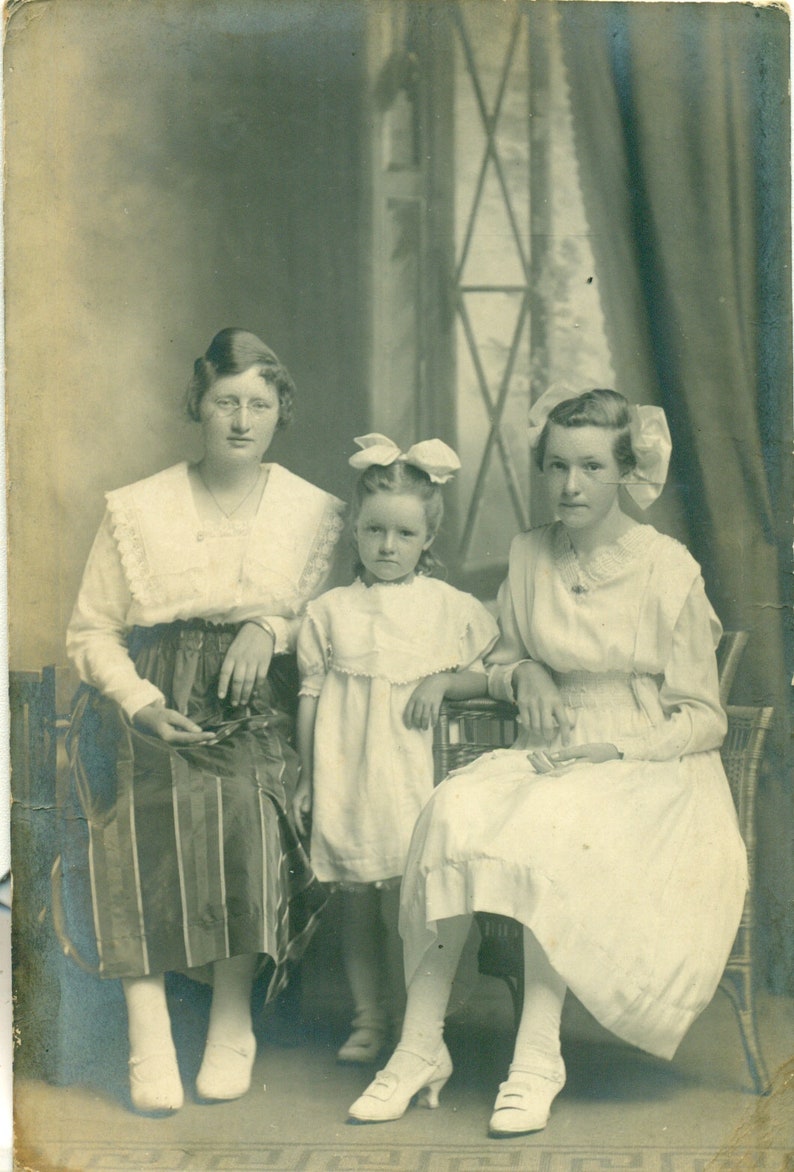 1910s Anna and Lizzie Jacobsen Sisters Girls Portrait Black | Etsy