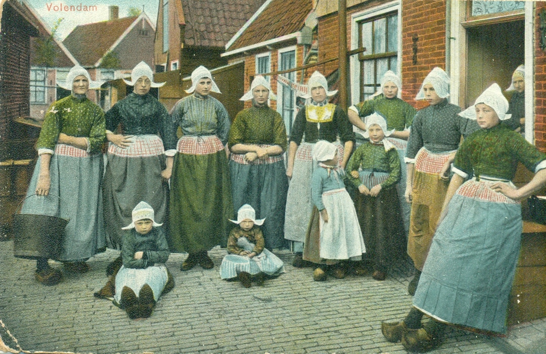 Volendam Pouting Dutch Girls Traditional Hats Dress 1900s - Etsy