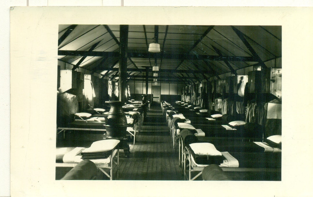 WW2 Era Army Soldiers Barrack Made Beds Pot Belly Wood Stove 1940s RPPC ...