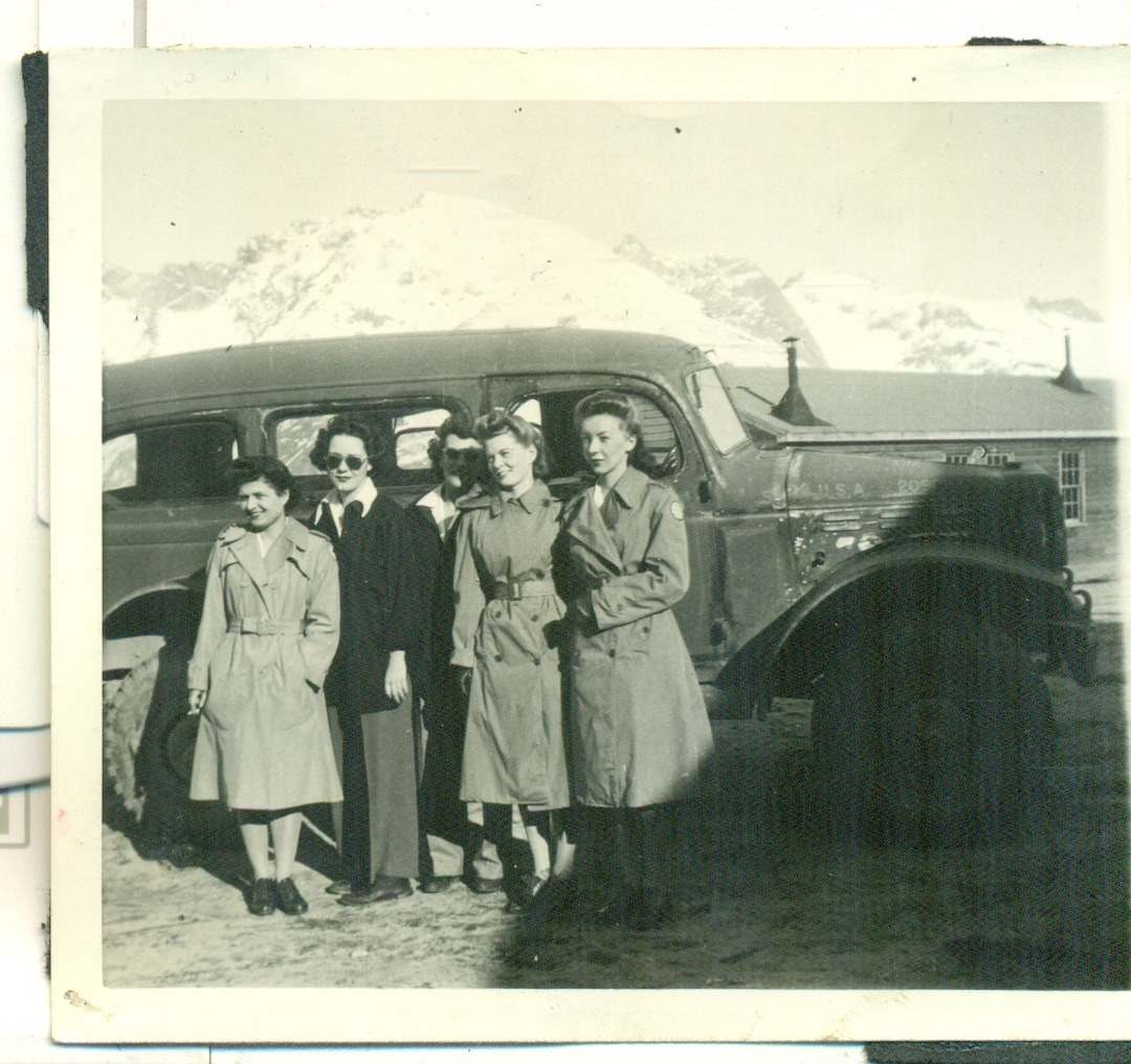 1940s Alaska WW2 Army Nurses Women Uniform Trench Coats With Base Truck ...