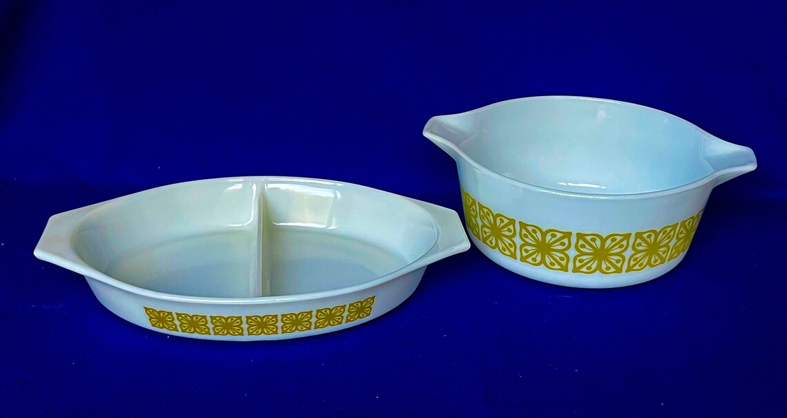 Pyrex Square Flower Verde Green 2 1/2 Qt and 1 1/2 Quart Divided Baking ...