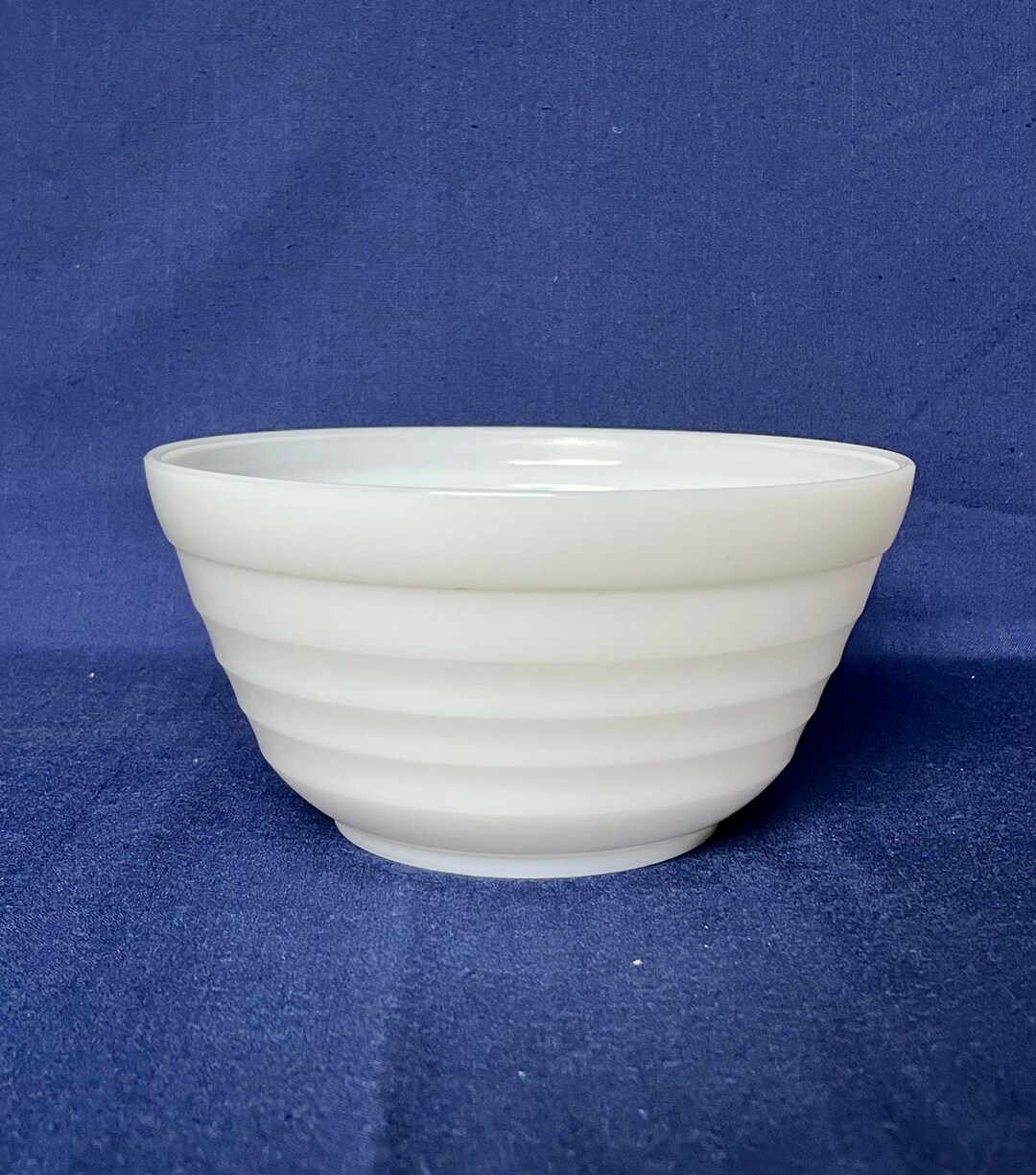 Pyrex Ring Milk Glass Mixing Bowl, 9" Wide by 4 1/2" High, Westinghouse ...