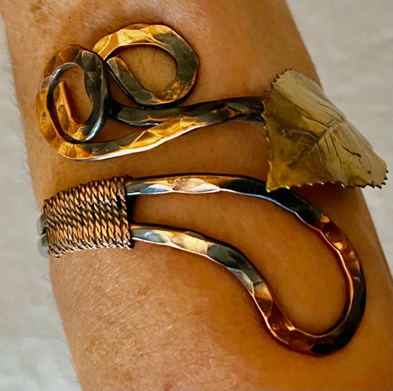 Vintage 60’s Copper, Brass Artisan Handmade Cuff. - Gem