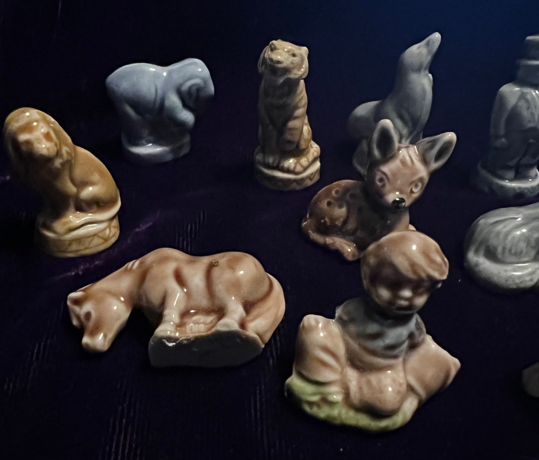 Wade Whimsies Figurines Lot of 12 Variety Clown Lion Cat Elephant Bear ...