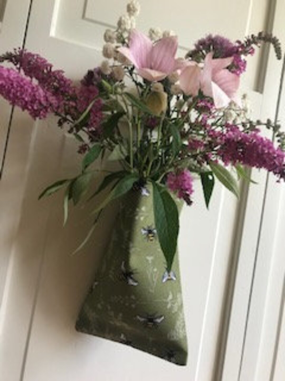 Hanging Flower Sack for Fresh Cut Flowers and Herbs. This Bee Fabric ...