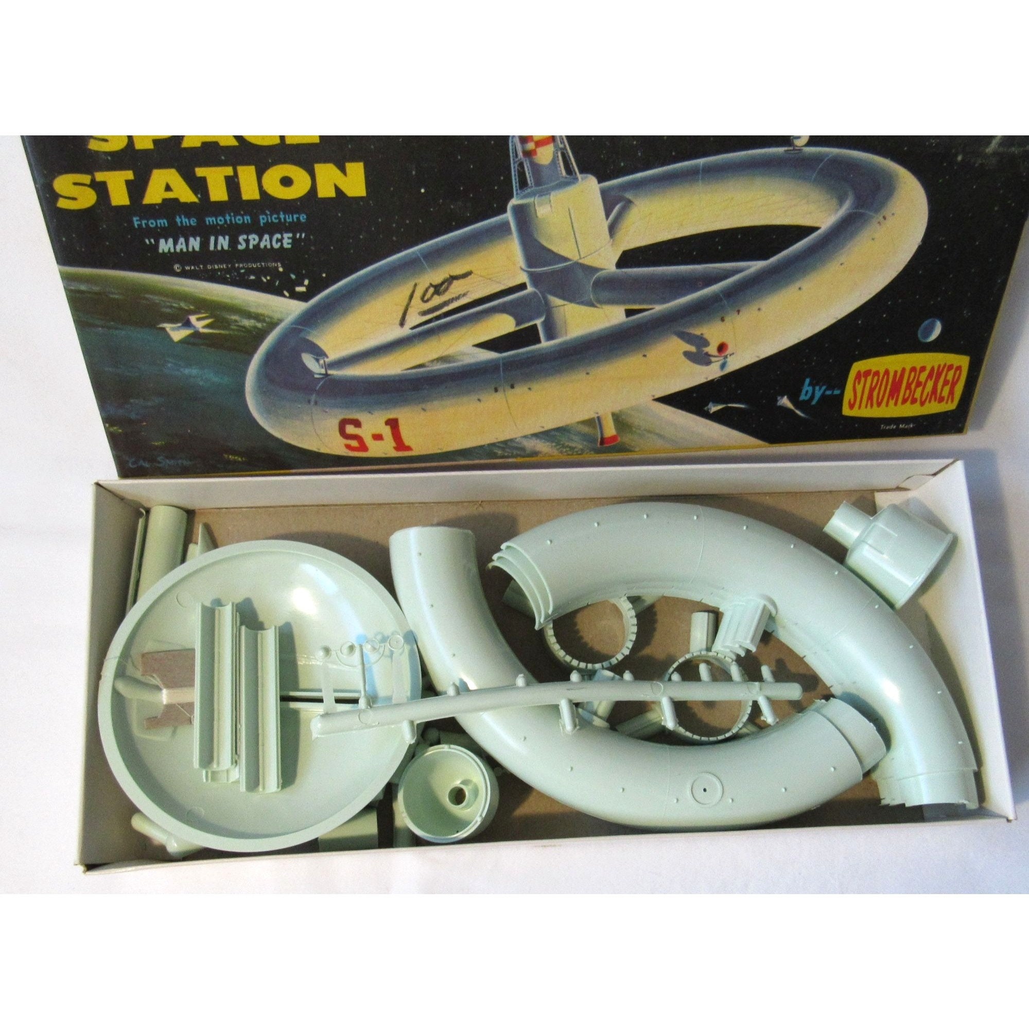 Vintage 1958 Walt Disneys Space Station Strombecker Model Kit D32 100 ...