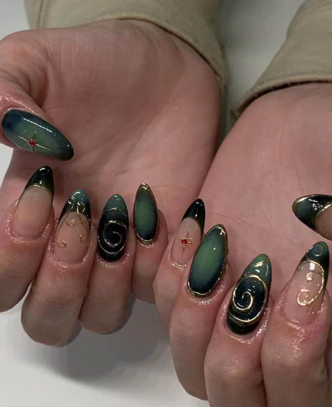 Luxury Green Ombre Press-on Nails - Elegant Hand-painted Green Gradient ...