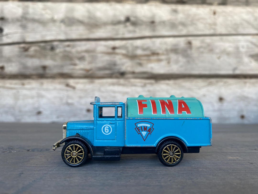 Morris Trucks Tanker Truck Delivery Van CORGI England Miniature Car ...