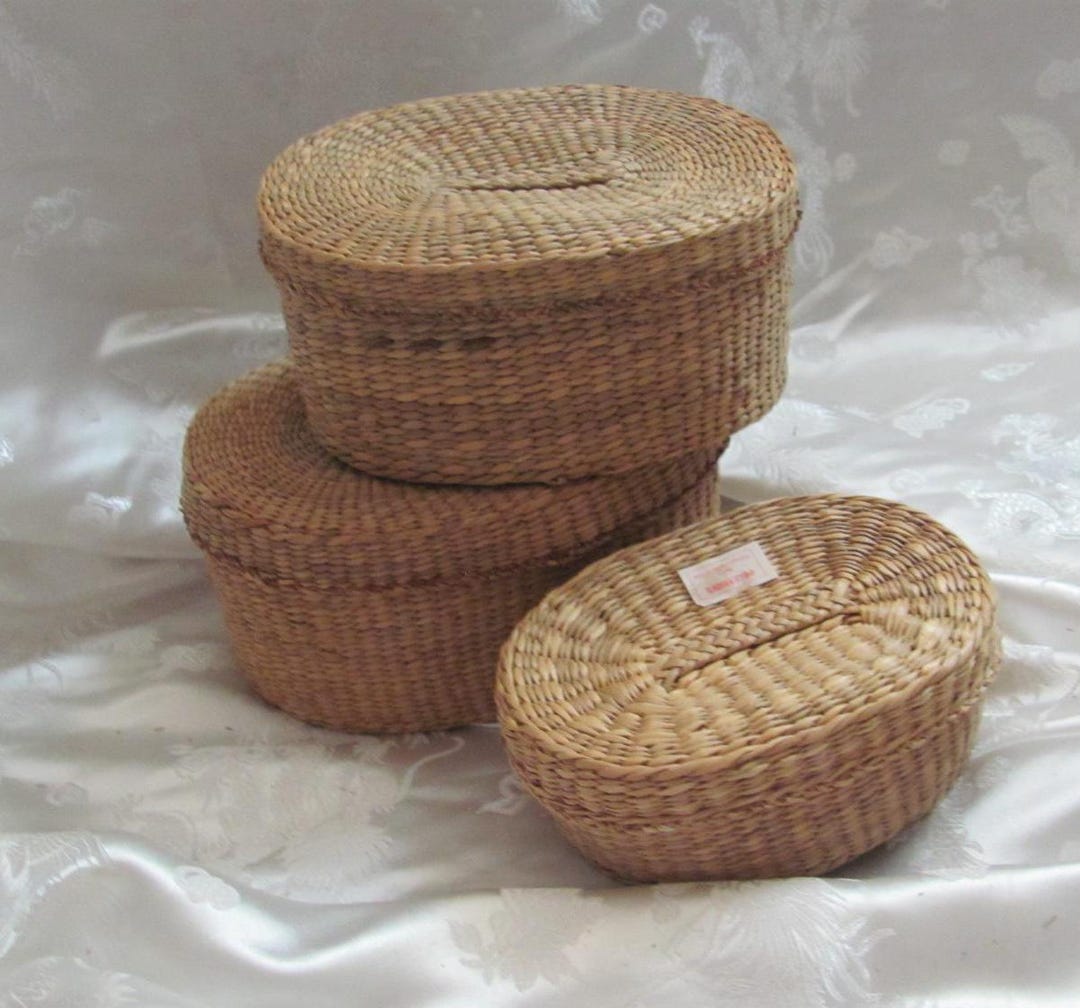 Set of 3 Oval Woven Grass Nesting Baskets With Lids // Unused New Old ...