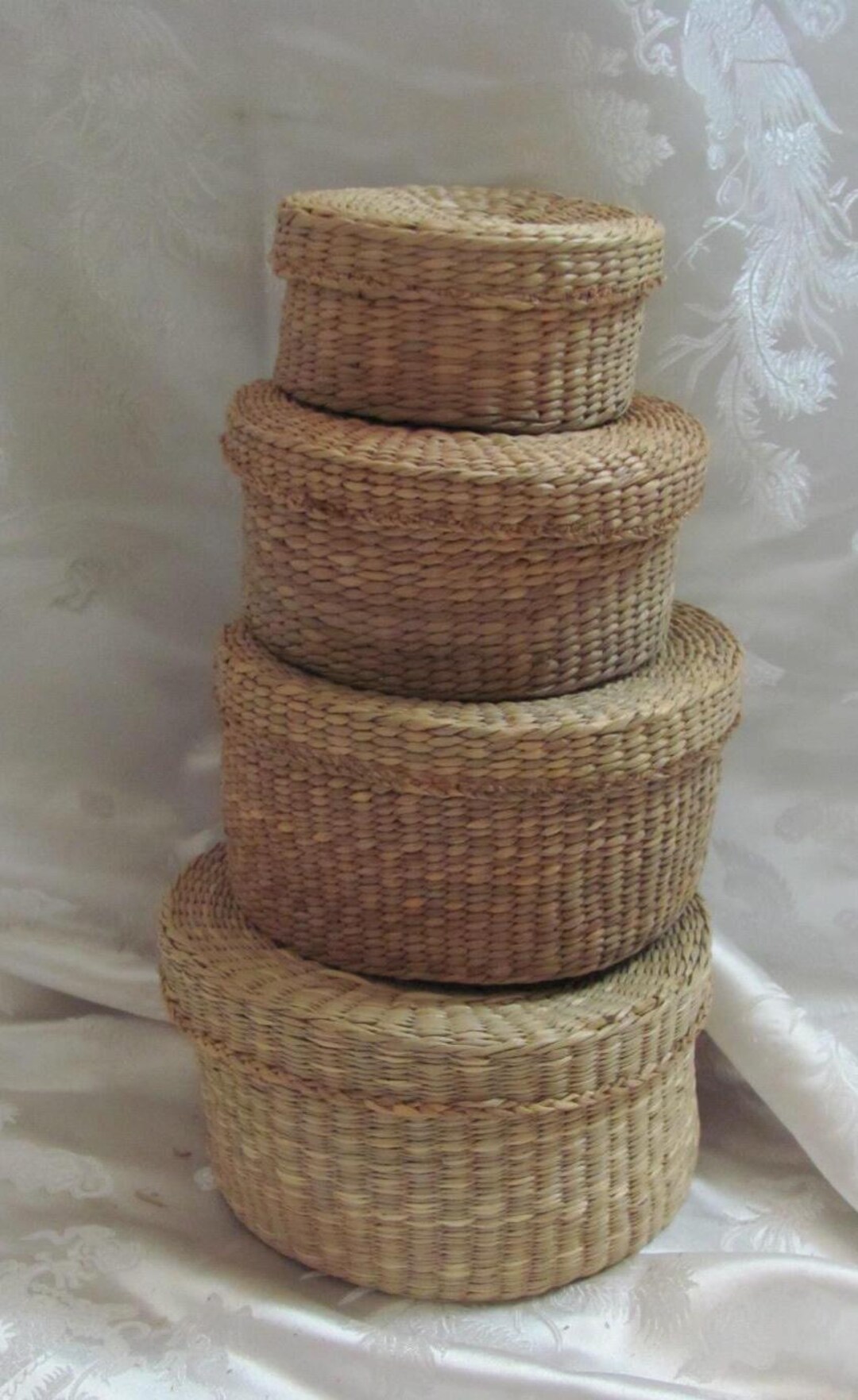 Set of 4 Round Woven Grass Nesting Baskets With Lids // Unused New Old ...