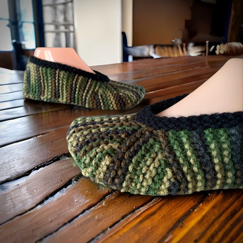 Knitting Pattern - Round Toe Slippers - Knitting Tutorial for Tablet ...