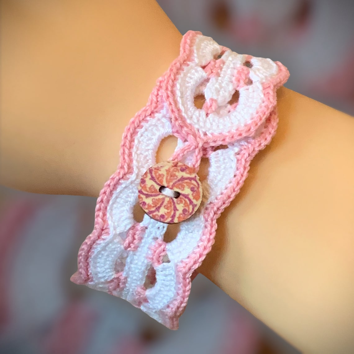 Crochet Pattern - How to Crochet a Beautiful Bracelet How to Crochet ...