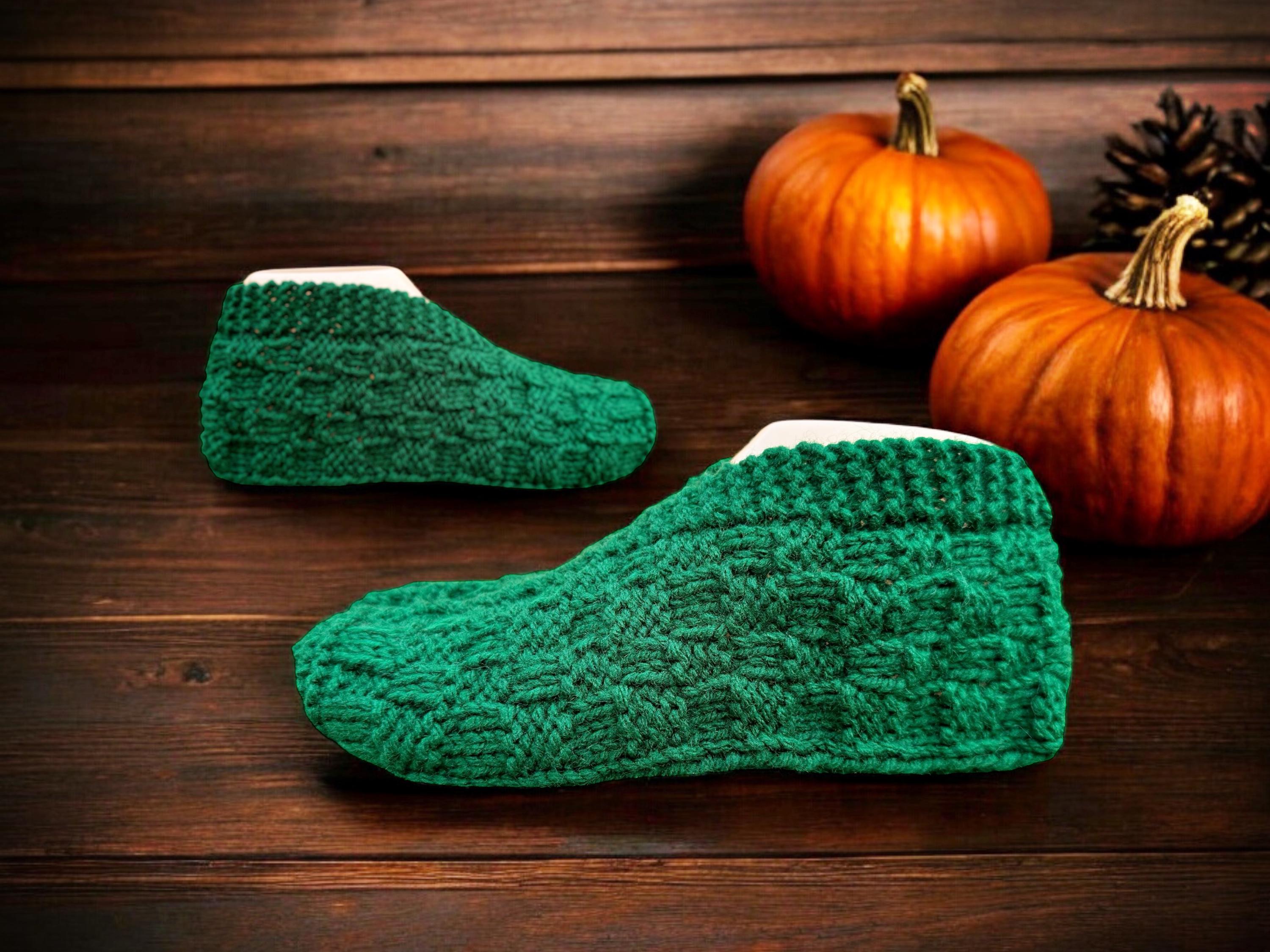 Knitting Pattern - Easy to Knit Slipper Pattern for Men and Women ...