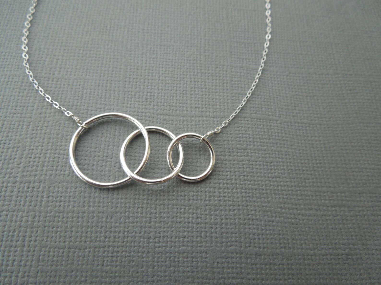 Three Circles Necklace, Mother's Necklace, Gift for Her, Connected ...