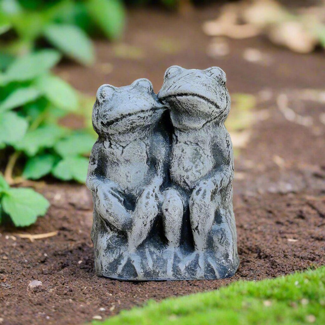 Frog Statue for Garden Cement Frog Lawn Ornament Frog Decor Cute Frog ...