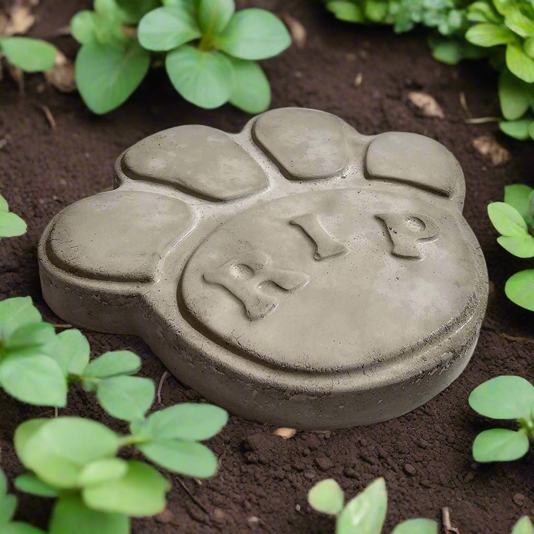 Paw RIP Stepping Stone, Pet Memorial, Outdoor Garden Decor, Pet Grave ...