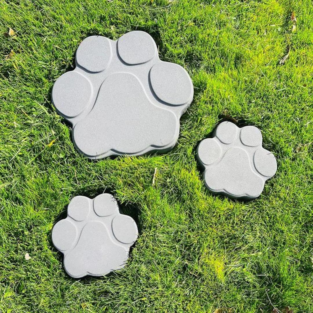 Paw Print Stepping Stone - Garden Decor for Dog Lovers - Pet Memorial ...
