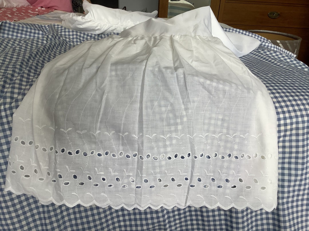 Pair of Twin Eyelet Dust Ruffles - Etsy