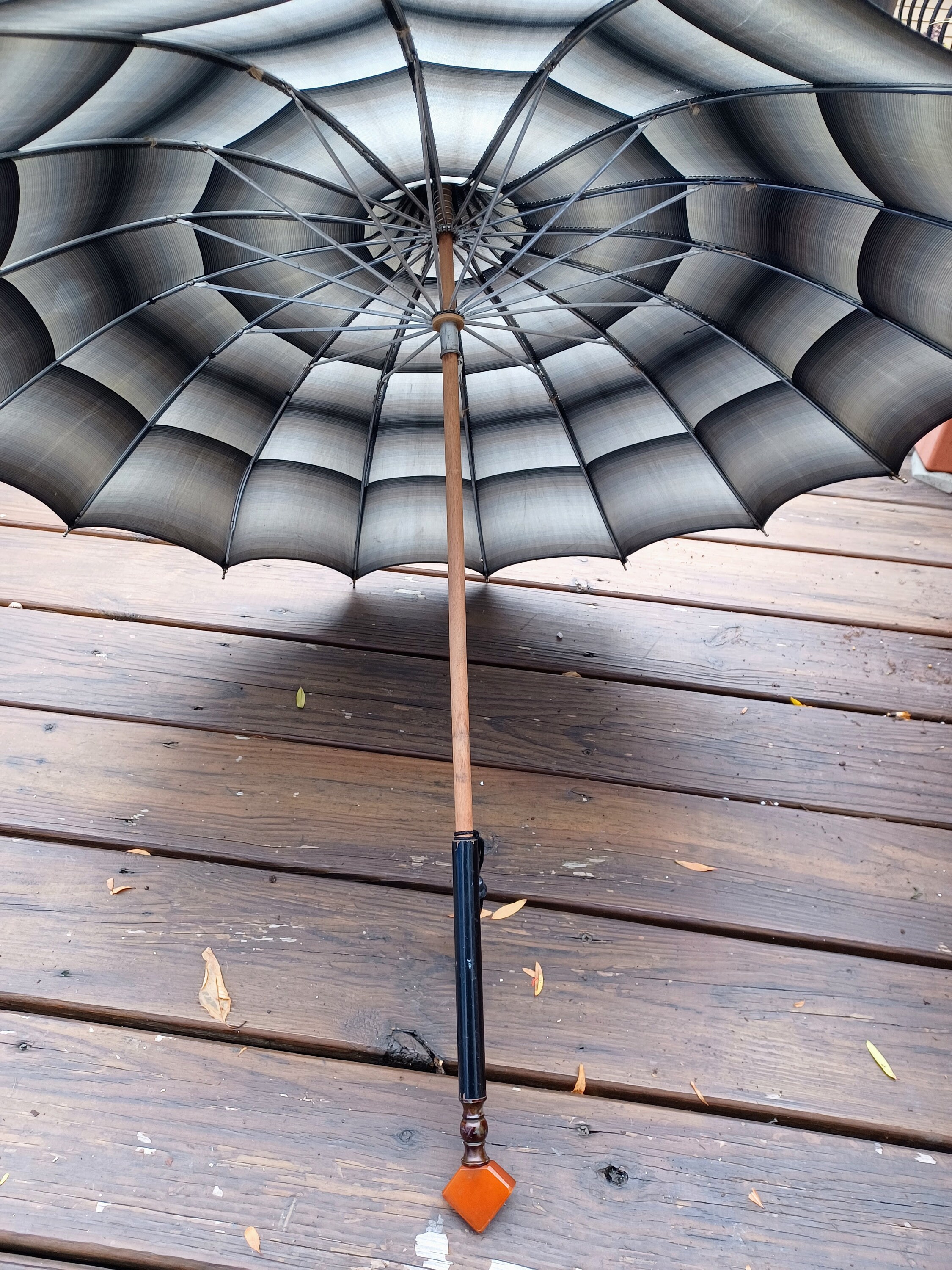 Antique Silk Pagoda Parasol Sunshade Umbrella With Bakelite Handle ...