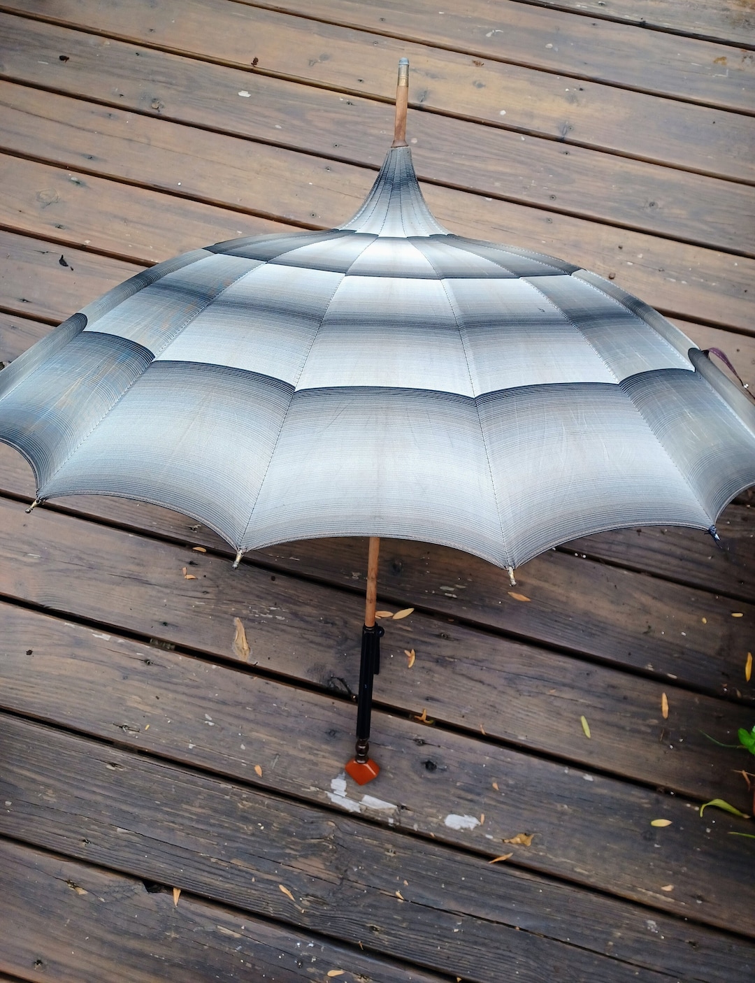 Antique Silk Pagoda Parasol Sunshade Umbrella With Bakelite Handle ...