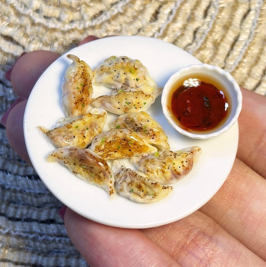 Miniature Gyoza Dumplings for Dolls: 1/6 Scale Polymer Clay Food - Etsy