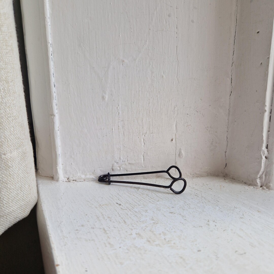 Fish Mouth Stretcher: Vintage Handmade Thick Black Painted Wire Sprung ...