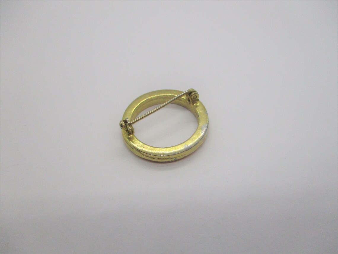 Peach Hoop Pin: Elegant Delicate 1960s Full Circle Peach - Etsy