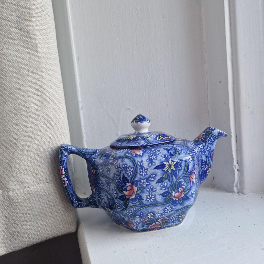Ringtons Chintz Teapot: Lovely Small Size Tea for One Blue Chintz ...