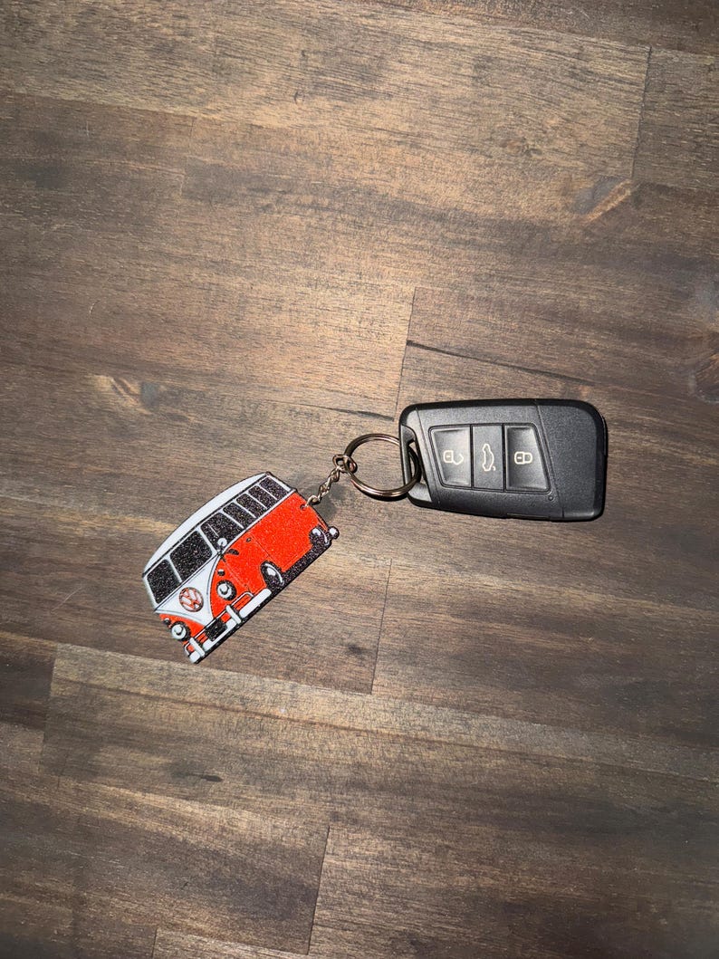 3D Printed VW Bus Keychain Retro Volkswagen Charm Unique Gift for Car ...