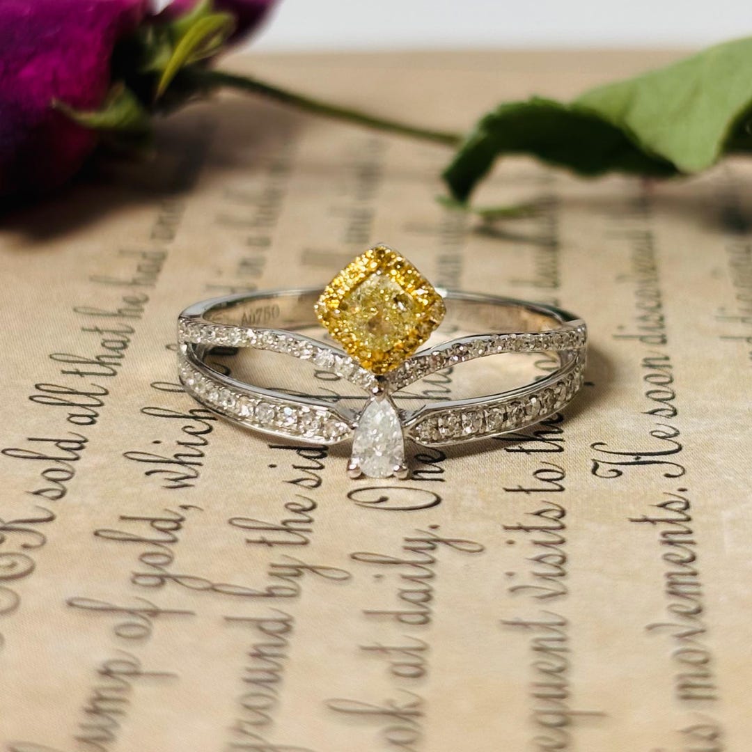 18K Gold White and Yellow Diamond Star Ring.dainty Big Natural Diamond ...