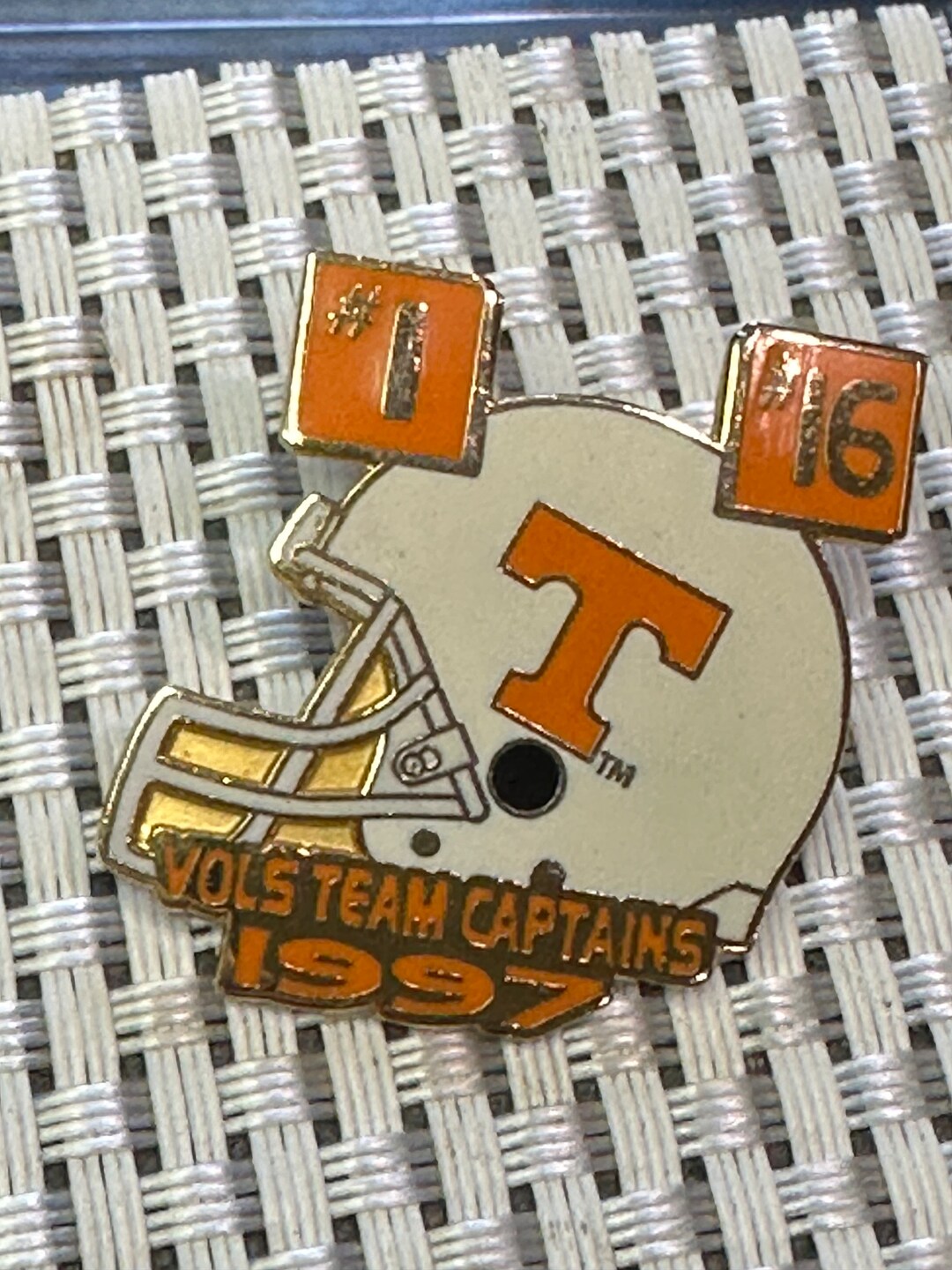 Vintage 1997 Tennessee Volunteers Team Captains Pin, Peyton Manning and ...