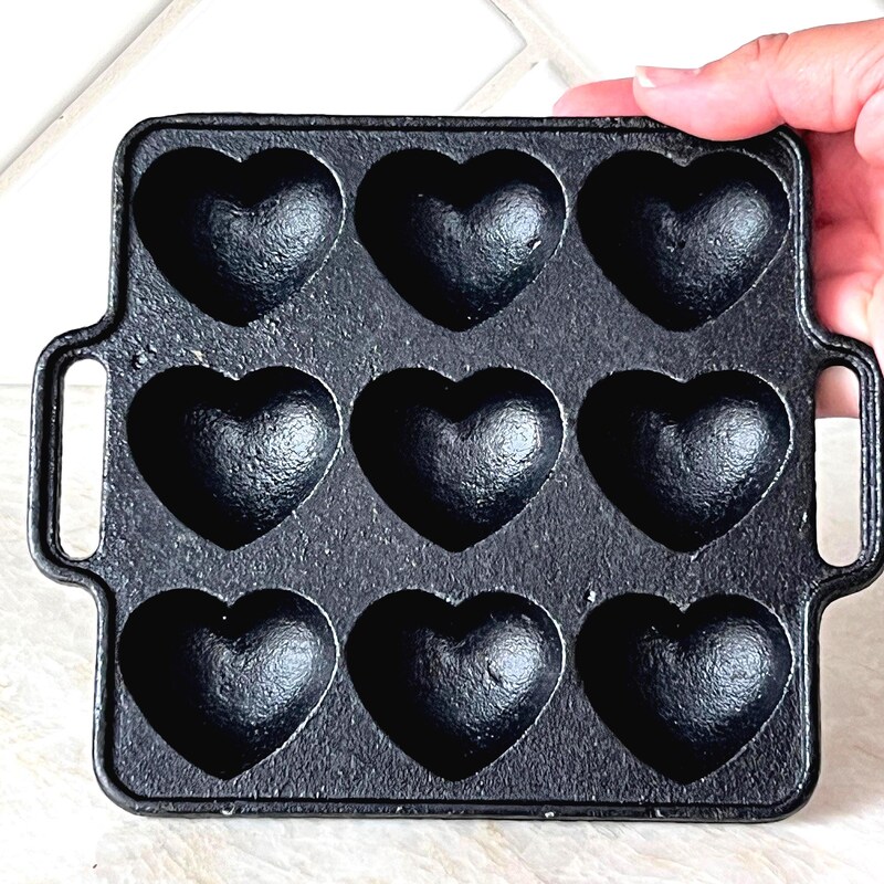 Cast Iron Hearts Pan - Etsy