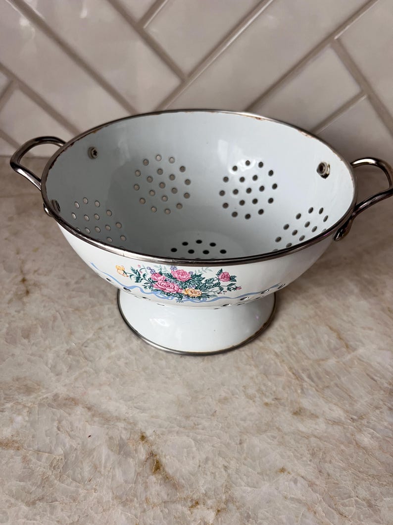 Vintage White Enamel Colander Pedestal Style With Lovely Flowers Pasta ...