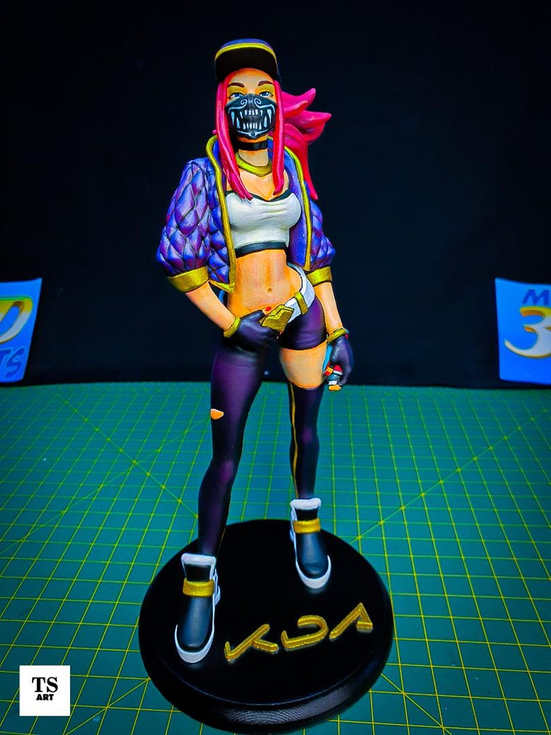 League of Legends Akali Figure Different Size Options League of Legends ...