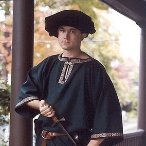 Velvet Hat Medieval Renaissance Nobleman Hats Made in Cotton Velvet of ...