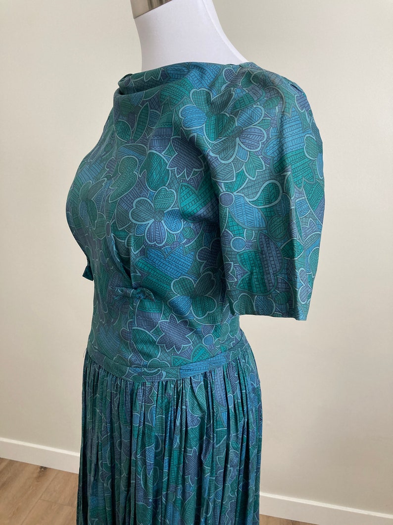 1950s 1960s Sweet CAROL RODGERS Blue and Green Floral Fit and | Etsy