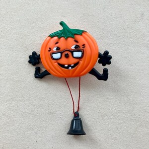 Vintage Halloween Articulate Pumpkin Pull String Novelty Plastic Brooch ...