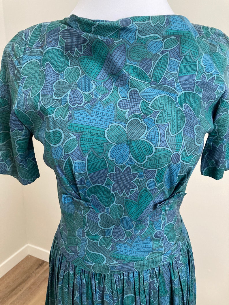 1950s 1960s Sweet CAROL RODGERS Blue and Green Floral Fit and | Etsy